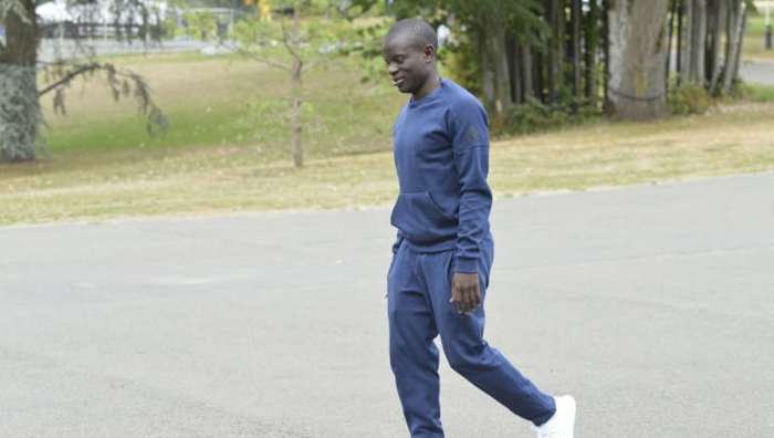 VÍDEO | La curiosa reacción de Kanté durante la novatada a Lecomte ...